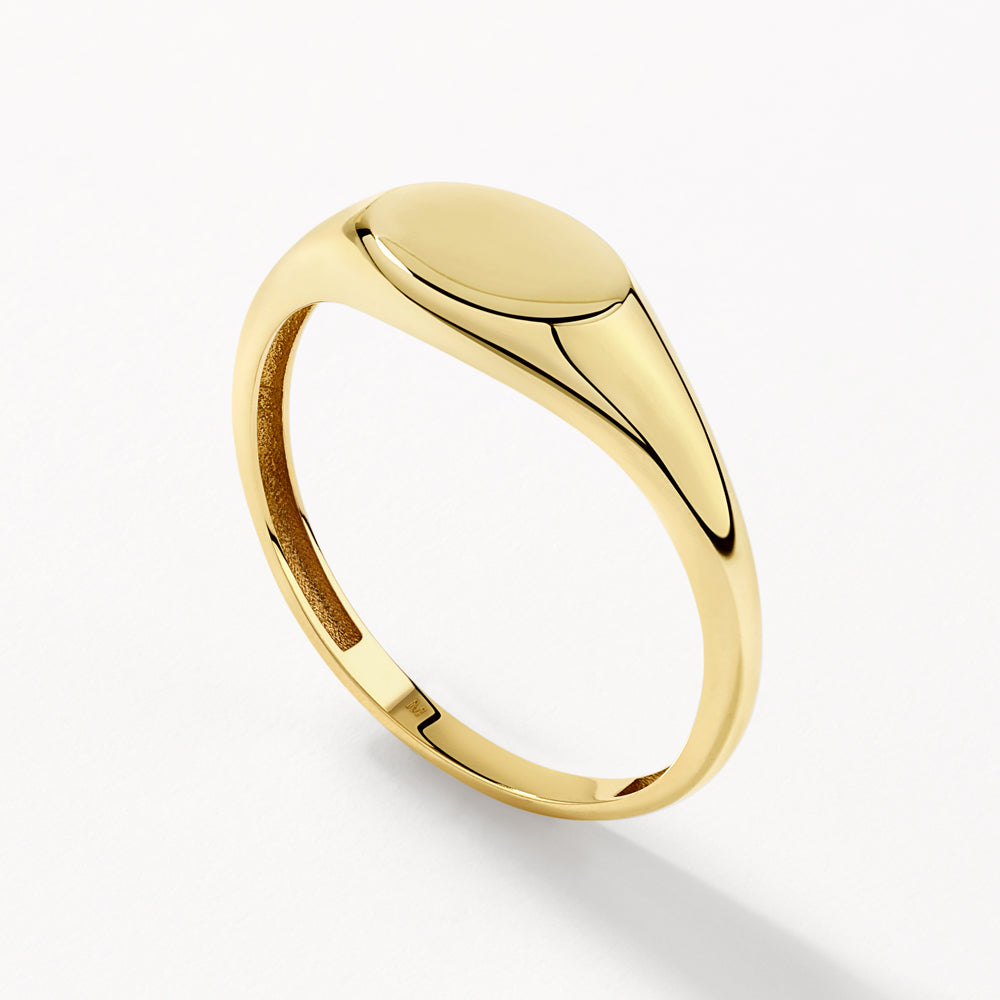 Engravable Oval Signet Pinky Ring in 10k Gold | Medley Jewellery